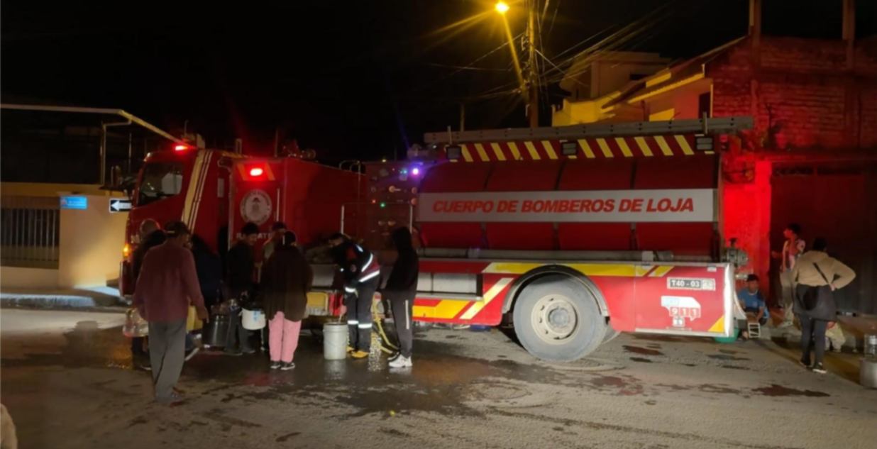 Tras varias afectaciones, el servicio de agua potable en Loja, casi, se ...